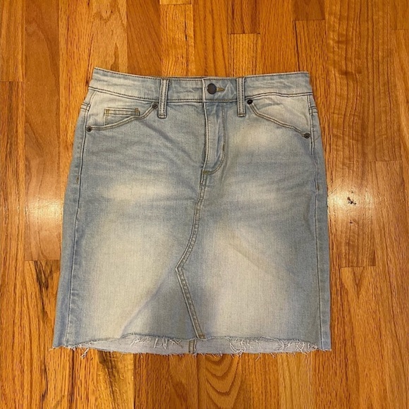 Universal Thread | Skirts | Universal Thread Light Wash Denim Skirt | Poshmark
